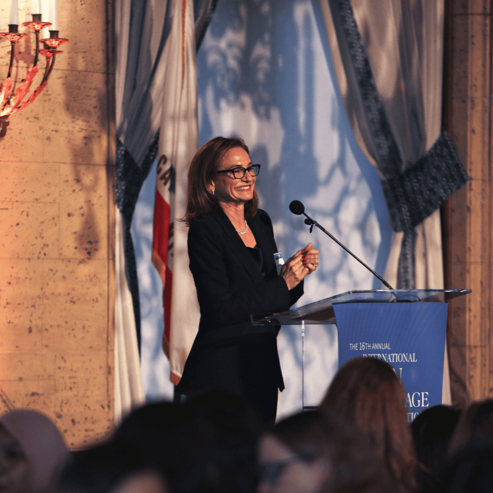 Maggie Sabbag - AWIU